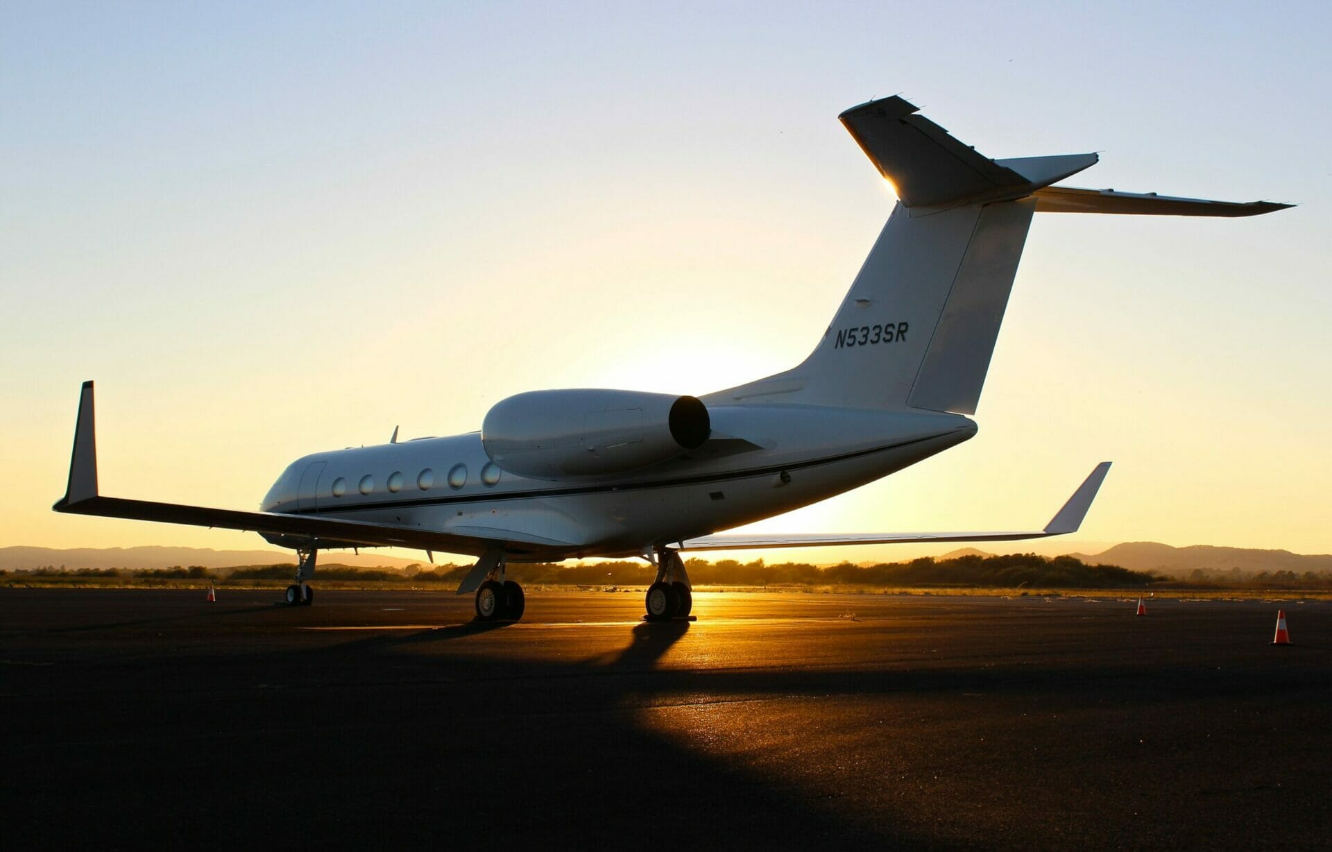 8 Tips for Chartering Your First Private Jet | Craft