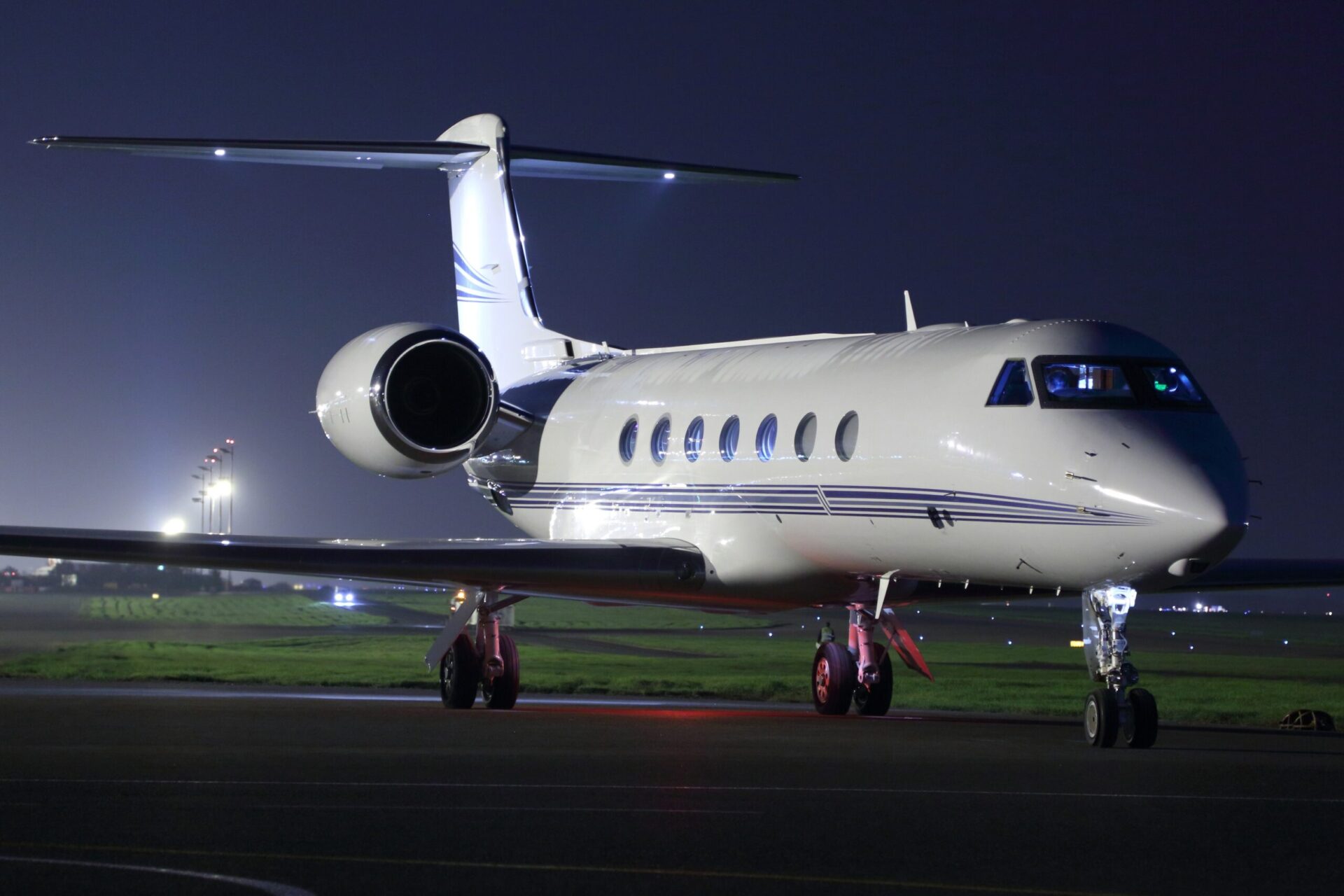 How to Buy a Private Jet: Expert Guide & Tips | Craft